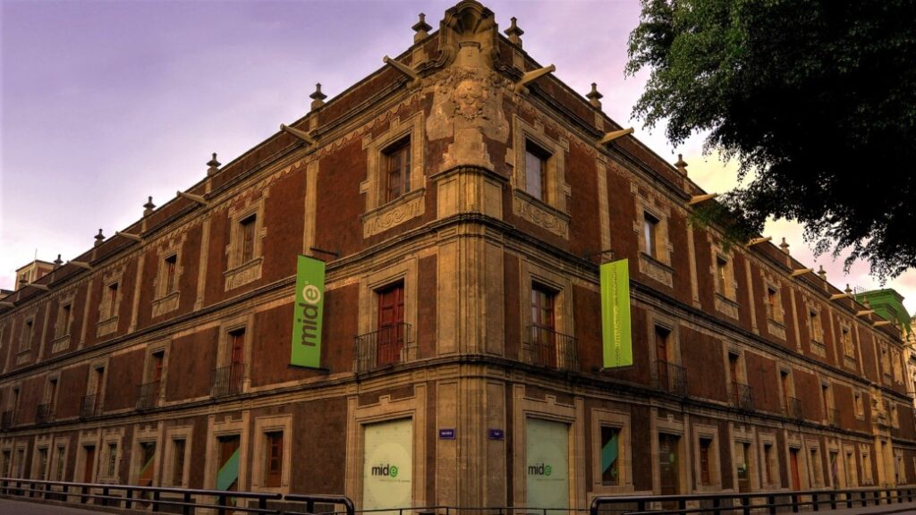 Tacuba Street: Experience the Amazing Old Mexican Street Virtually